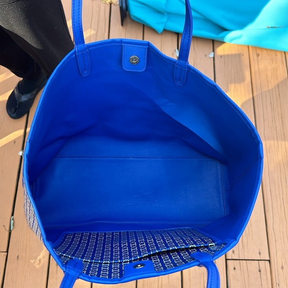 Tory Burch | Bags | Tory Burch Large Gemini Link Jewel Blue Canvastote ...